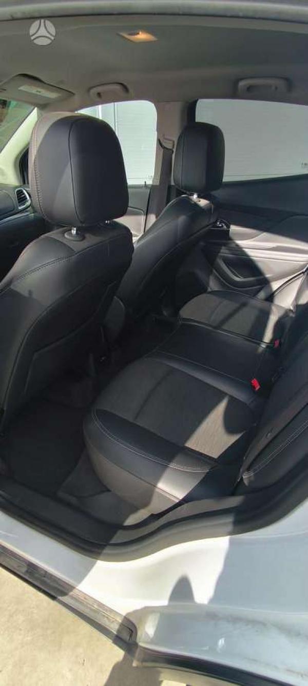 Balts Buick Encore 2016 Klaipėda, ar dzinēja tilpumu 1.36 L un nobraukumu 156 tūkst. km par 6500 €, foto 5 vietnē AUTOMOTO.COM.LV