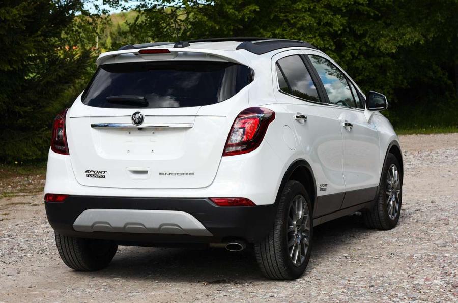 White Buick Encore 2017 in Kretinga, with an engine capacity of 1.40 L and mileage of 127 thousand km for 10800 €, photo 11 on AUTOMOTO.COM.LV