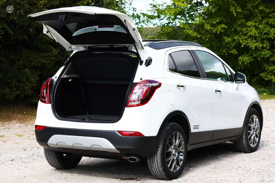White Buick Encore 2017 in Kretinga, with an engine capacity of 1.40 L and mileage of 127 thousand km for 10800 €, photo 14 on AUTOMOTO.COM.LV