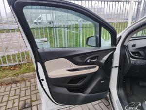 White Buick Encore 2017 in Klaipeda, with an engine capacity of 1.36 L and mileage of 70 thousand km for 7500 €, photo 18 on AUTOMOTO.COM.LV