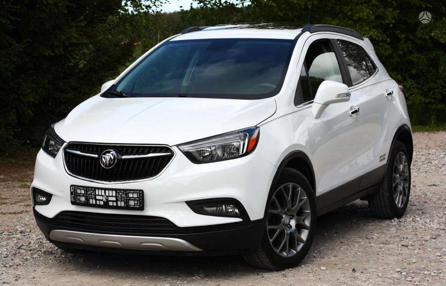 White Buick Encore 2017 in Kretinga, with an engine capacity of 1.40 L and mileage of 127 thousand km for 10800 €, photo 2 on AUTOMOTO.COM.LV