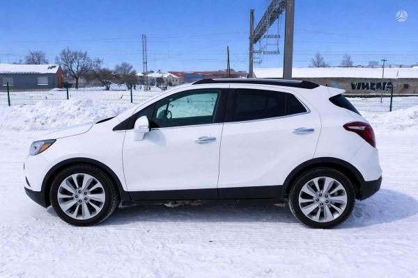 White Buick Encore 2018 in Siauliai, with an engine capacity of 1.40 L and mileage of 106 thousand km for 9800 €, photo 8 on AUTOMOTO.COM.LV
