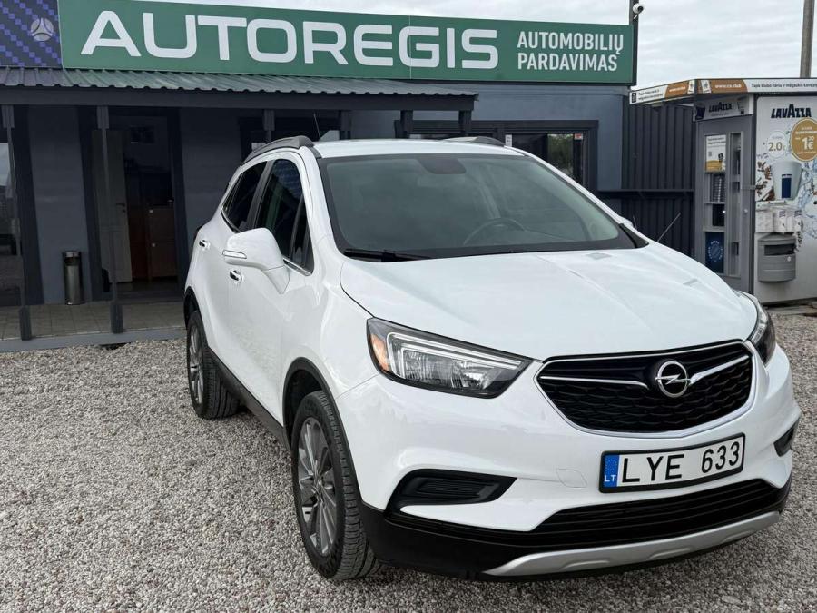 White Buick Encore 2018 in Kretinga, with an engine capacity of 1.36 L and mileage of 156 thousand km for 10750 €, photo 1 on AUTOMOTO.COM.LV