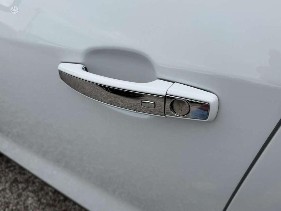 White Buick Encore 2018 in Kretinga, with an engine capacity of 1.36 L and mileage of 156 thousand km for 10750 €, photo 14 on AUTOMOTO.COM.LV