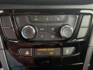 White Buick Encore 2018 in Kretinga, with an engine capacity of 1.36 L and mileage of 156 thousand km for 10750 €, photo 23 on AUTOMOTO.COM.LV