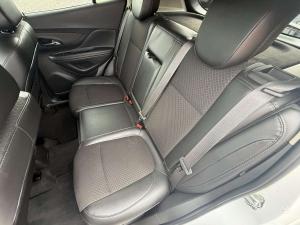 White Buick Encore 2018 in Kretinga, with an engine capacity of 1.36 L and mileage of 156 thousand km for 10750 €, photo 28 on AUTOMOTO.COM.LV