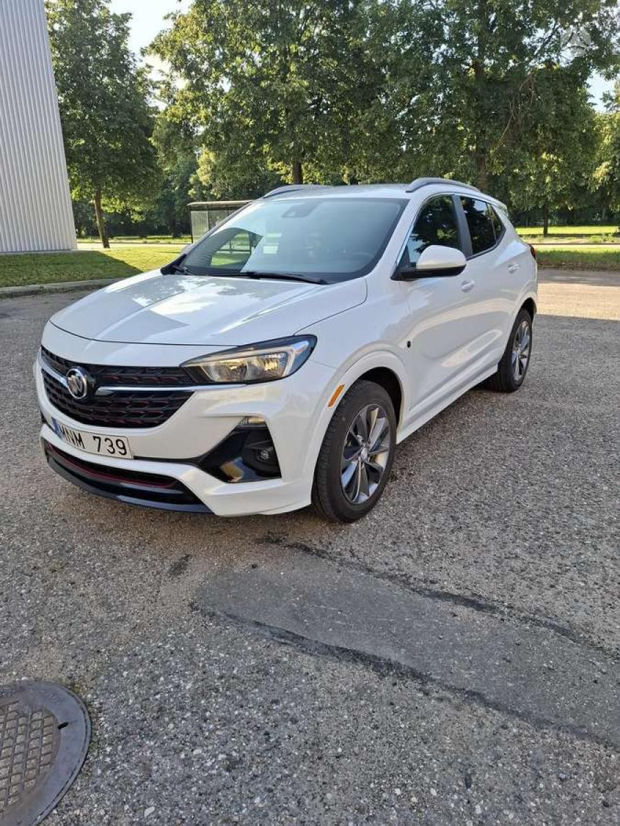 White Buick Encore 2020 in Marijampole, with an engine capacity of 1.34 L and mileage of 43 thousand km for 15200 €, photo 1 on AUTOMOTO.COM.LV