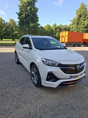 White Buick Encore 2020 in Marijampole, with an engine capacity of 1.34 L and mileage of 43 thousand km for 15200 €, photo 3 on AUTOMOTO.COM.LV