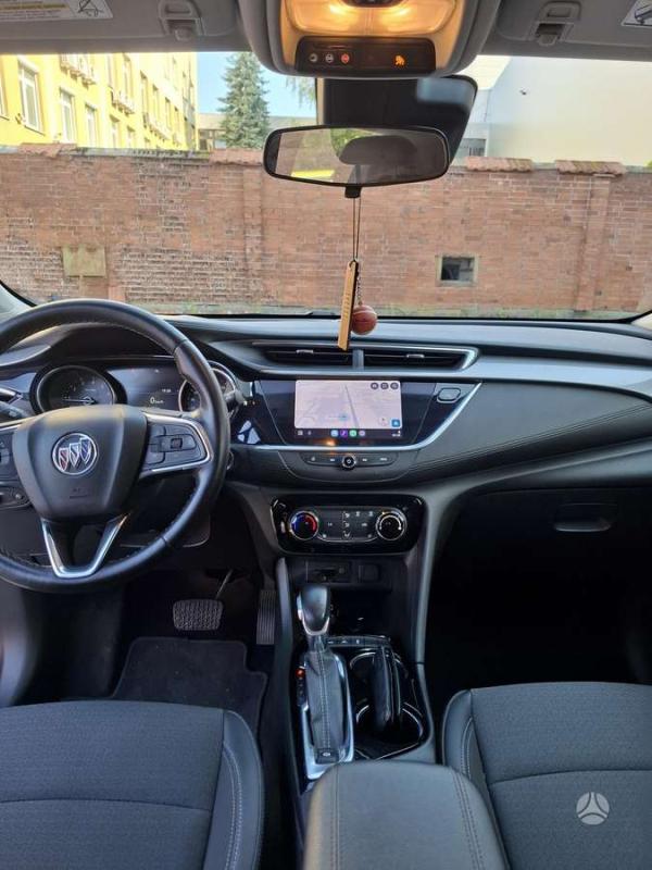 White Buick Encore 2020 in Marijampole, with an engine capacity of 1.34 L and mileage of 43 thousand km for 15200 €, photo 9 on AUTOMOTO.COM.LV
