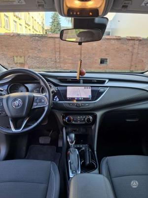 White Buick Encore 2020 in Marijampole, with an engine capacity of 1.34 L and mileage of 43 thousand km for 15200 €, photo 10 on AUTOMOTO.COM.LV