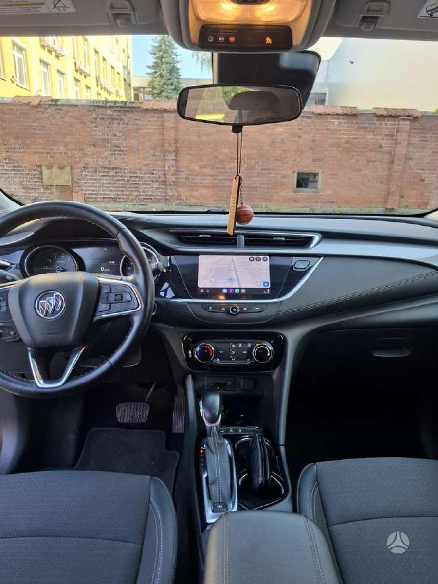 White Buick Encore 2020 in Marijampole, with an engine capacity of 1.34 L and mileage of 43 thousand km for 15200 €, photo 10 on AUTOMOTO.COM.LV