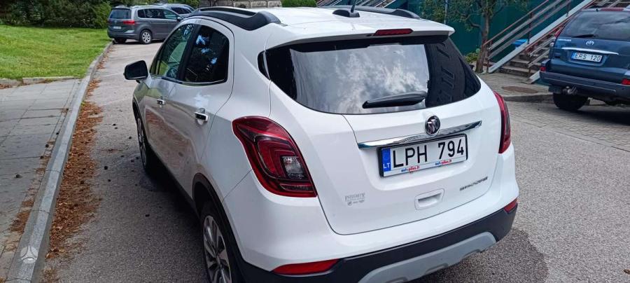Balts Buick Encore 2020 Kauņa, ar dzinēja tilpumu 1.36 L un nobraukumu 99 tūkst. km par 10800 €, foto 5 vietnē AUTOMOTO.COM.LV
