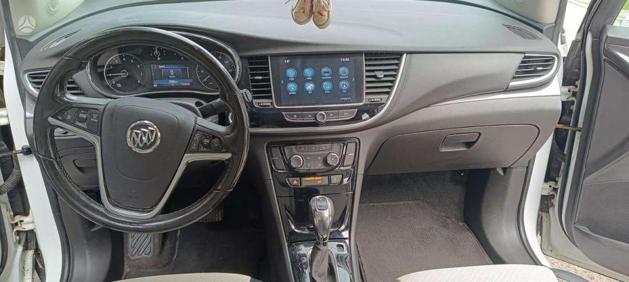 Balts Buick Encore 2020 Kauņa, ar dzinēja tilpumu 1.36 L un nobraukumu 99 tūkst. km par 10800 €, foto 6 vietnē AUTOMOTO.COM.LV