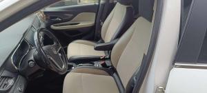 Balts Buick Encore 2020 Kauņa, ar dzinēja tilpumu 1.36 L un nobraukumu 99 tūkst. km par 10800 €, foto 7 vietnē AUTOMOTO.COM.LV