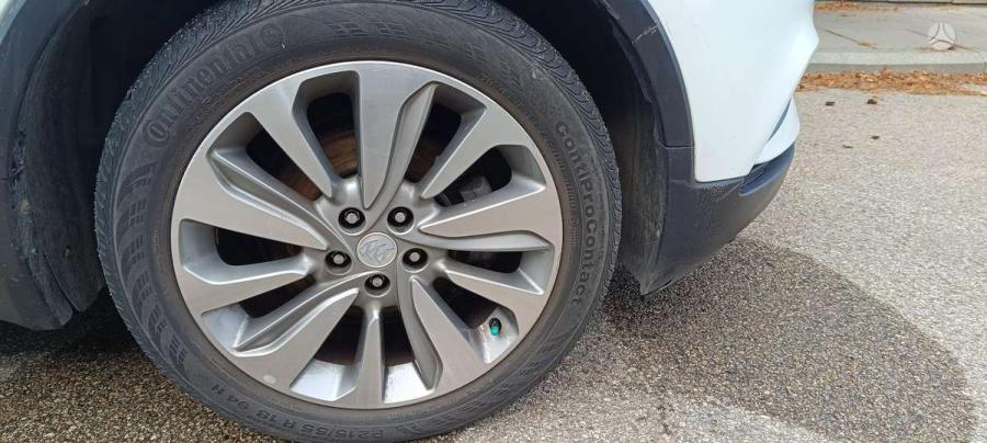 Balts Buick Encore 2020 Kauņa, ar dzinēja tilpumu 1.36 L un nobraukumu 99 tūkst. km par 10800 €, foto 11 vietnē AUTOMOTO.COM.LV