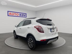 White Buick Encore 2021 in Vilnius, with an engine capacity of 1.40 L and mileage of 73 thousand km for 12999 €, photo 4 on AUTOMOTO.COM.LV