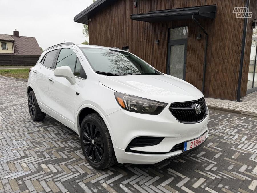 White Buick Encore 2021 in Plunge, with an engine capacity of 1.40 L and mileage of 167 thousand km for 12750 €, photo 1 on AUTOMOTO.COM.LV