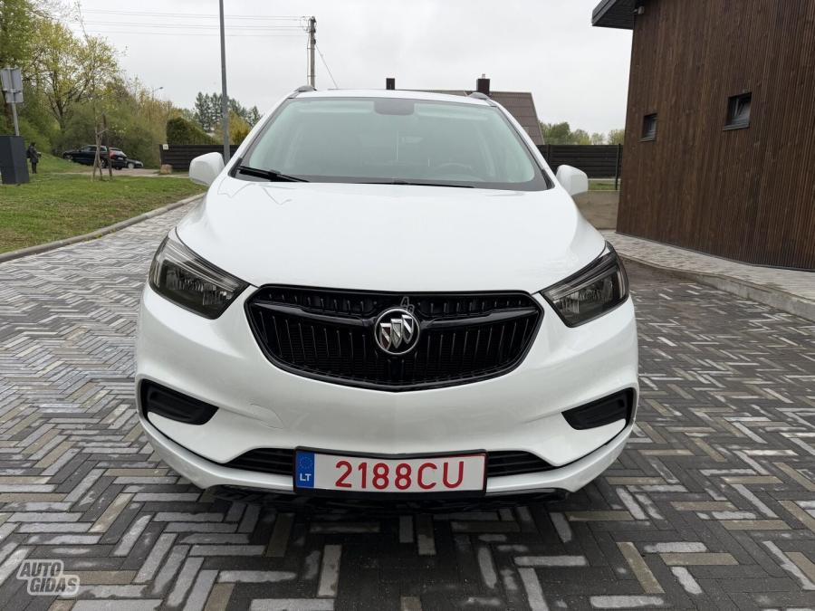 White Buick Encore 2021 in Plunge, with an engine capacity of 1.40 L and mileage of 167 thousand km for 12750 €, photo 3 on AUTOMOTO.COM.LV