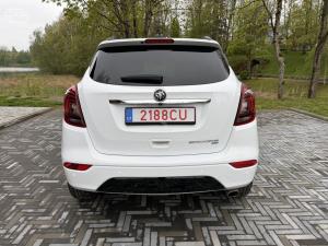 White Buick Encore 2021 in Plunge, with an engine capacity of 1.40 L and mileage of 167 thousand km for 12750 €, photo 6 on AUTOMOTO.COM.LV