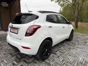 White Buick Encore 2021 in Plunge, with an engine capacity of 1.40 L and mileage of 167 thousand km for 12750 €, photo 7 on AUTOMOTO.COM.LV