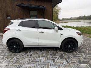 White Buick Encore 2021 in Plunge, with an engine capacity of 1.40 L and mileage of 167 thousand km for 12750 €, photo 8 on AUTOMOTO.COM.LV