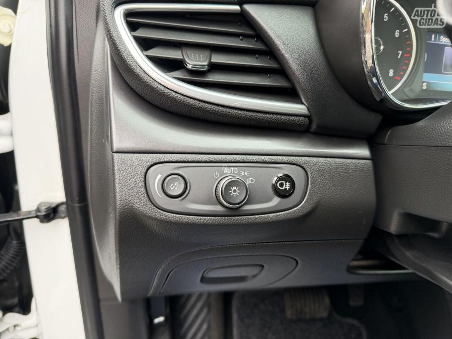 White Buick Encore 2021 in Plunge, with an engine capacity of 1.40 L and mileage of 167 thousand km for 12750 €, photo 21 on AUTOMOTO.COM.LV