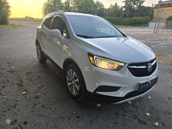 White Buick Encore 2020 in Siauliai, with an engine capacity of 1.40 L and mileage of 80 thousand km for 10850 €, photo 4 on AUTOMOTO.COM.LV