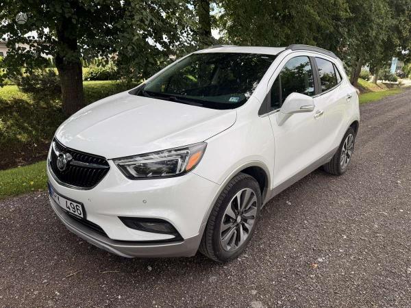 White Buick Encore 2018 in Siauliai, with an engine capacity of 1.36 L and mileage of 187 thousand km for 7500 €, photo 1 on AUTOMOTO.COM.LV