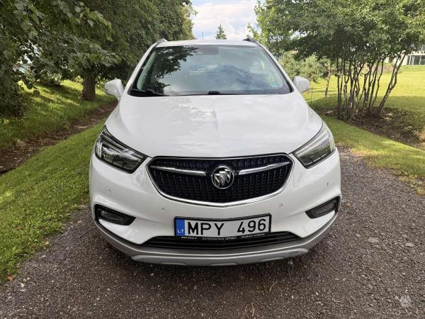 White Buick Encore 2018 in Siauliai, with an engine capacity of 1.36 L and mileage of 187 thousand km for 7500 €, photo 3 on AUTOMOTO.COM.LV