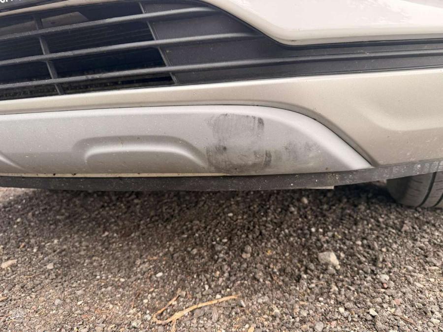 White Buick Encore 2018 in Siauliai, with an engine capacity of 1.36 L and mileage of 187 thousand km for 7500 €, photo 5 on AUTOMOTO.COM.LV