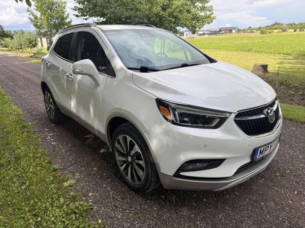 White Buick Encore 2018 in Siauliai, with an engine capacity of 1.36 L and mileage of 187 thousand km for 7500 €, photo 5 on AUTOMOTO.COM.LV
