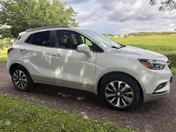White Buick Encore 2018 in Siauliai, with an engine capacity of 1.36 L and mileage of 187 thousand km for 7500 €, photo 7 on AUTOMOTO.COM.LV