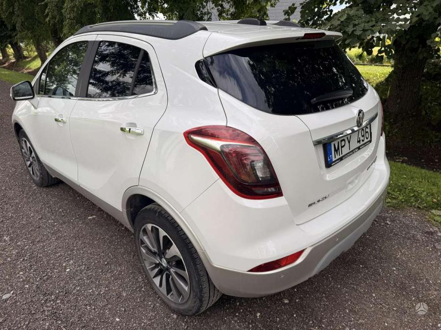 White Buick Encore 2018 in Siauliai, with an engine capacity of 1.36 L and mileage of 187 thousand km for 7500 €, photo 12 on AUTOMOTO.COM.LV