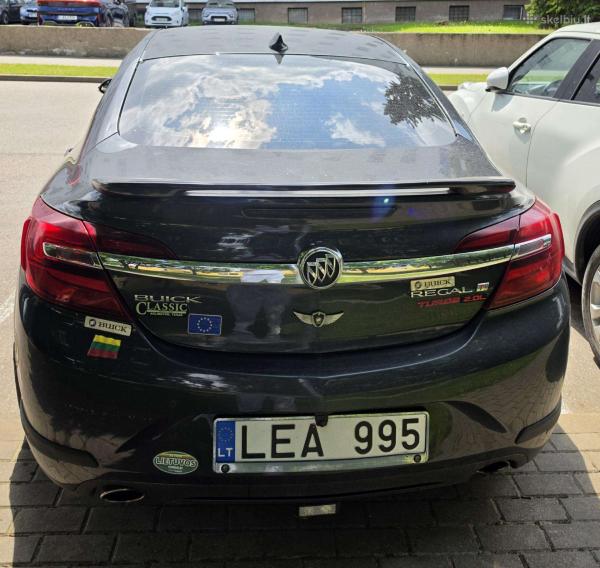 Black Buick Regal 2016 in Kaunas, with an engine capacity of 2.00 L and mileage of 101 thousand km for 10000 €, photo 3 on AUTOMOTO.COM.LV