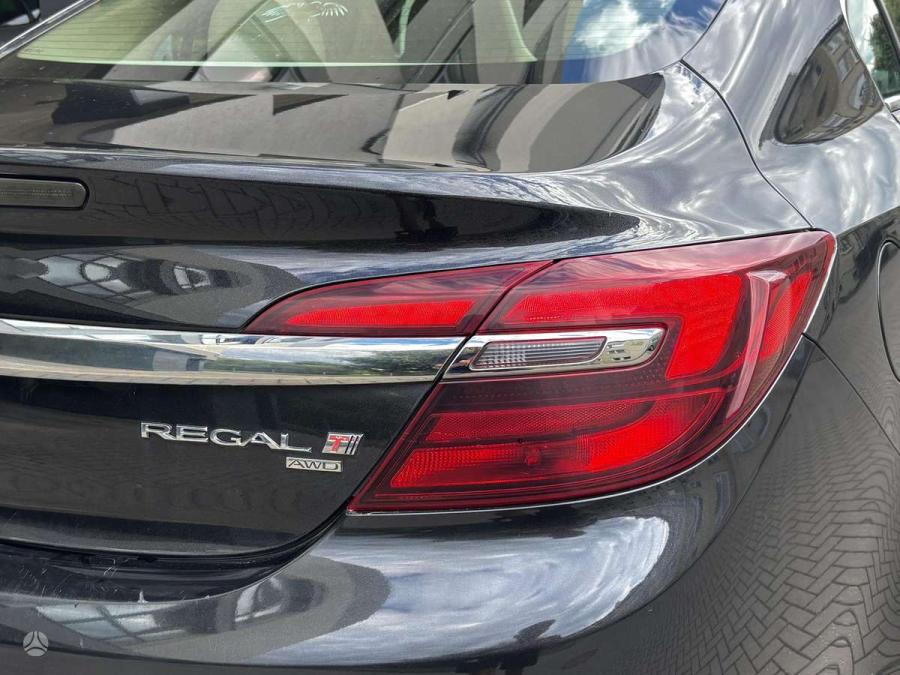 Black Buick Regal 2015 in Kaunas, with an engine capacity of 2.00 L and mileage of 220 thousand km for 4000 €, photo 10 on AUTOMOTO.COM.LV