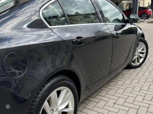 Black Buick Regal 2015 in Kaunas, with an engine capacity of 2.00 L and mileage of 220 thousand km for 4000 €, photo 13 on AUTOMOTO.COM.LV