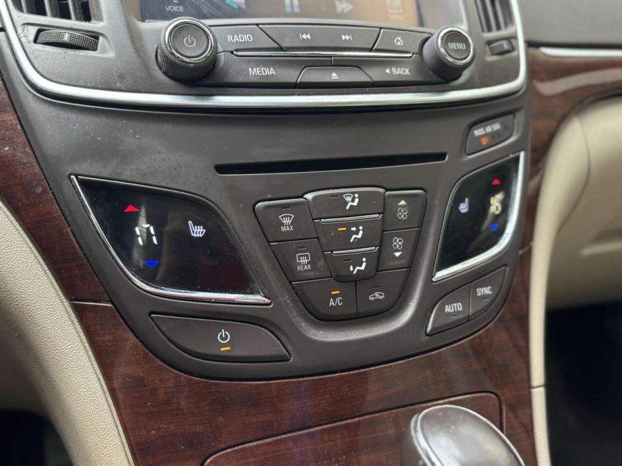 Black Buick Regal 2015 in Kaunas, with an engine capacity of 2.00 L and mileage of 220 thousand km for 4000 €, photo 18 on AUTOMOTO.COM.LV