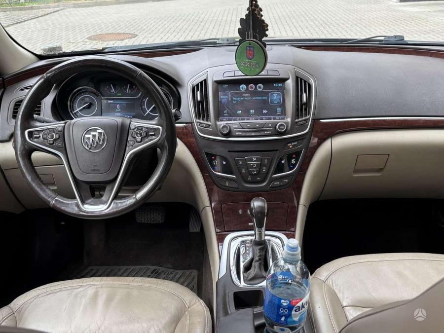 Black Buick Regal 2015 in Kaunas, with an engine capacity of 2.00 L and mileage of 220 thousand km for 4000 €, photo 20 on AUTOMOTO.COM.LV