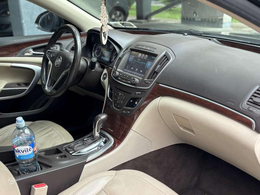 Black Buick Regal 2015 in Kaunas, with an engine capacity of 2.00 L and mileage of 220 thousand km for 4000 €, photo 21 on AUTOMOTO.COM.LV