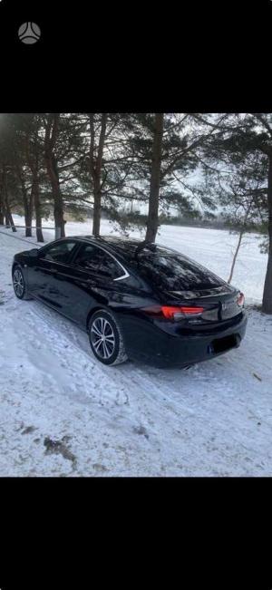 Black Buick Regal 2018 in Klaipeda, with an engine capacity of 2.00 L and mileage of 210 thousand km for 11500 €, photo 3 on AUTOMOTO.COM.LV