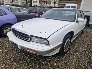 White Buick Regal 1993 in Vilnius, with an engine capacity of 3.79 L and mileage of 142 thousand km for 4900 €, photo  on AUTOMOTO.COM.LV