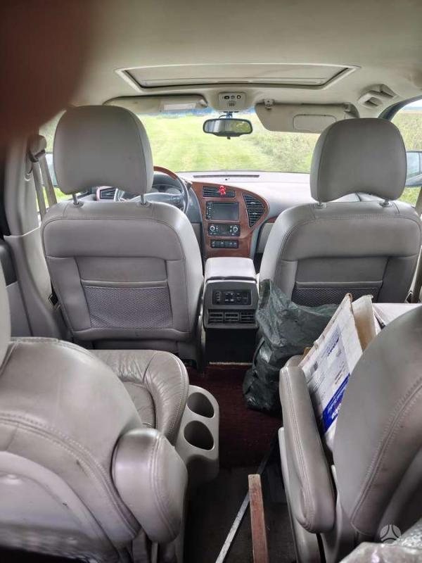 Black Buick Rendezvous 2009 in Kretinga, with an engine capacity of 3.35 L and mileage of 371 thousand km for 800 €, photo 4 on AUTOMOTO.COM.LV