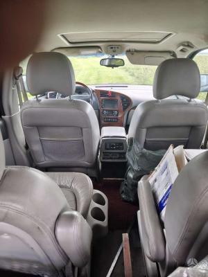 Black Buick Rendezvous 2009 in Kretinga, with an engine capacity of 3.35 L and mileage of 371 thousand km for 800 €, photo 5 on AUTOMOTO.COM.LV