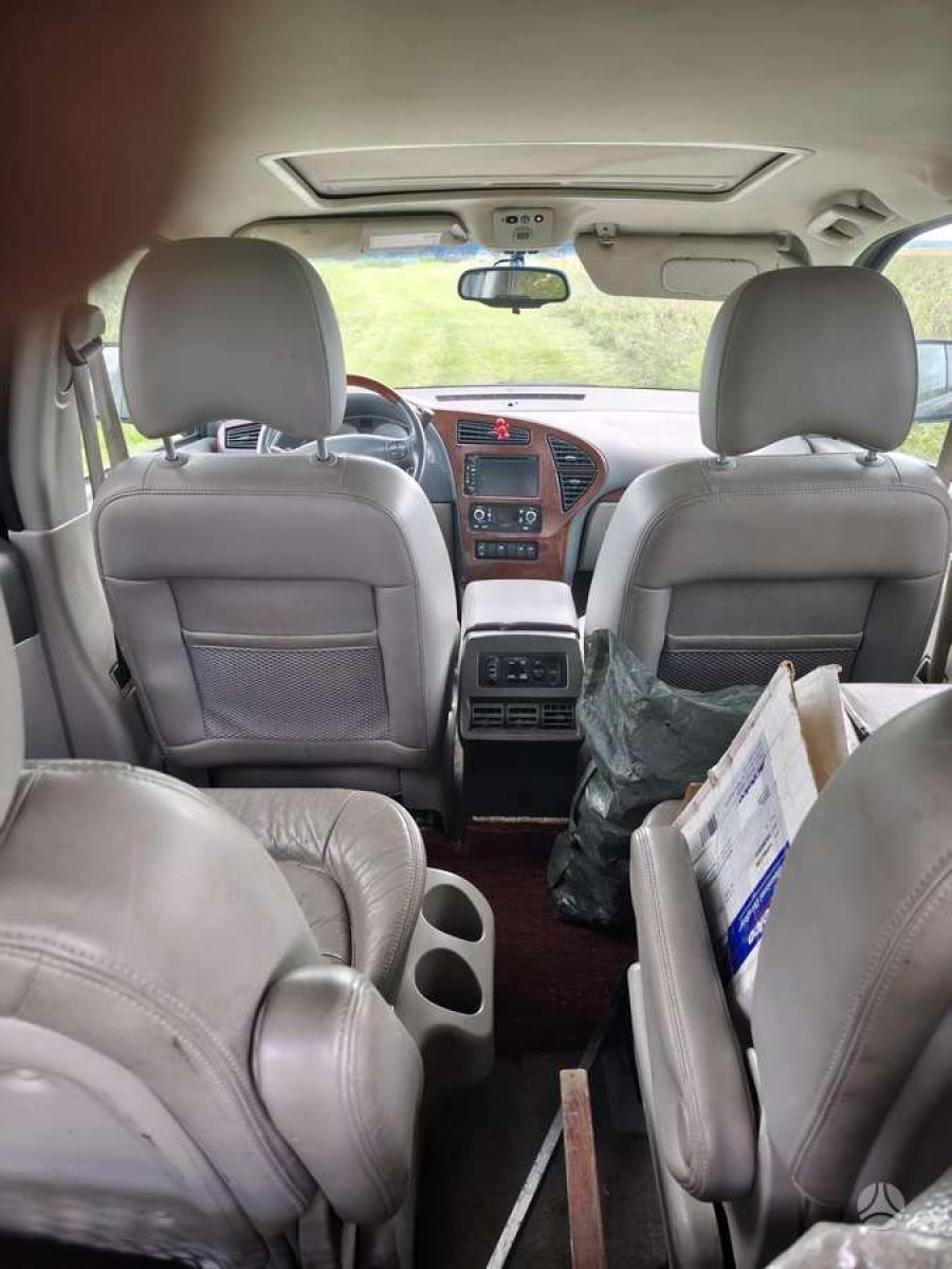 Black Buick Rendezvous 2009 in Kretinga, with an engine capacity of 3.35 L and mileage of 371 thousand km for 800 €, photo 5 on AUTOMOTO.COM.LV