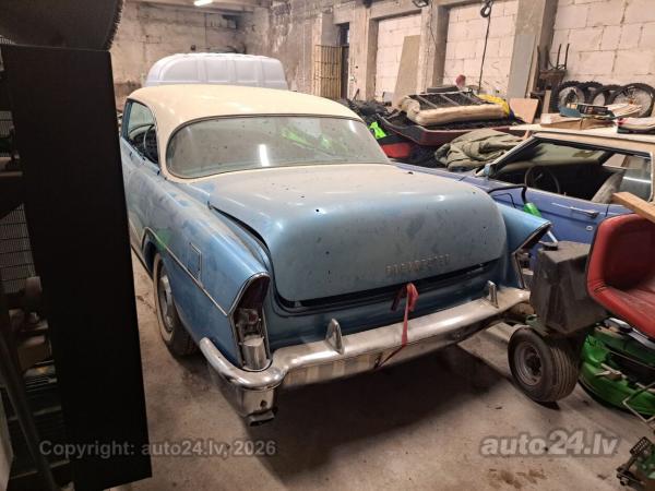 Blue Buick Roadmaster 1956 in Tallinn, with an engine capacity of 0.00 L and mileage of 0 thousand km for 10500 €, photo 3 on AUTOMOTO.COM.LV