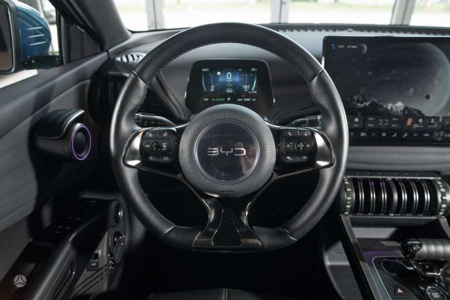BYD Atto 3 2025 in Kaunas, with an engine capacity of 0.00 L and mileage of 10 thousand km for 31900 €, photo 19 on AUTOMOTO.COM.LV