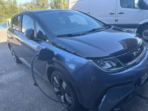 Grey BYD Dolphin 2024 in Taurage, with an engine capacity of 0.00 L and mileage of 33 thousand km for 12700 €, photo 5 on AUTOMOTO.COM.LV