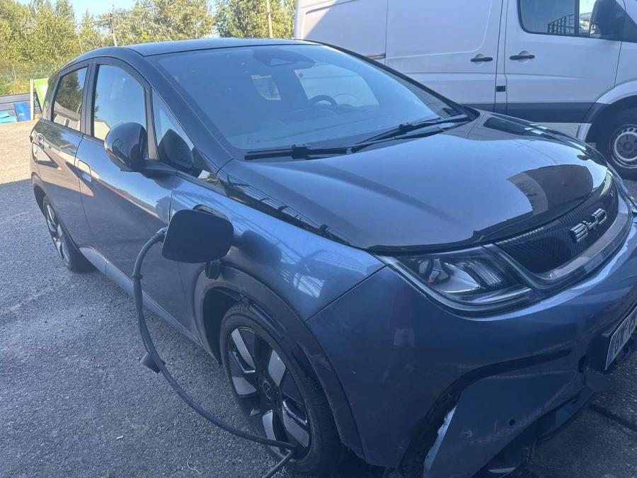 Grey BYD Dolphin 2024 in Taurage, with an engine capacity of 0.00 L and mileage of 33 thousand km for 12700 €, photo 5 on AUTOMOTO.COM.LV
