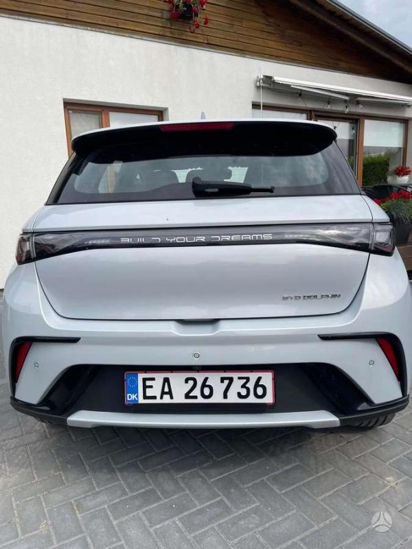 Pelēks BYD Dolphin 2024 Alīta, ar dzinēja tilpumu 0.00 L un nobraukumu 33 tūkst. km par 19900 €, foto 6 vietnē AUTOMOTO.COM.LV