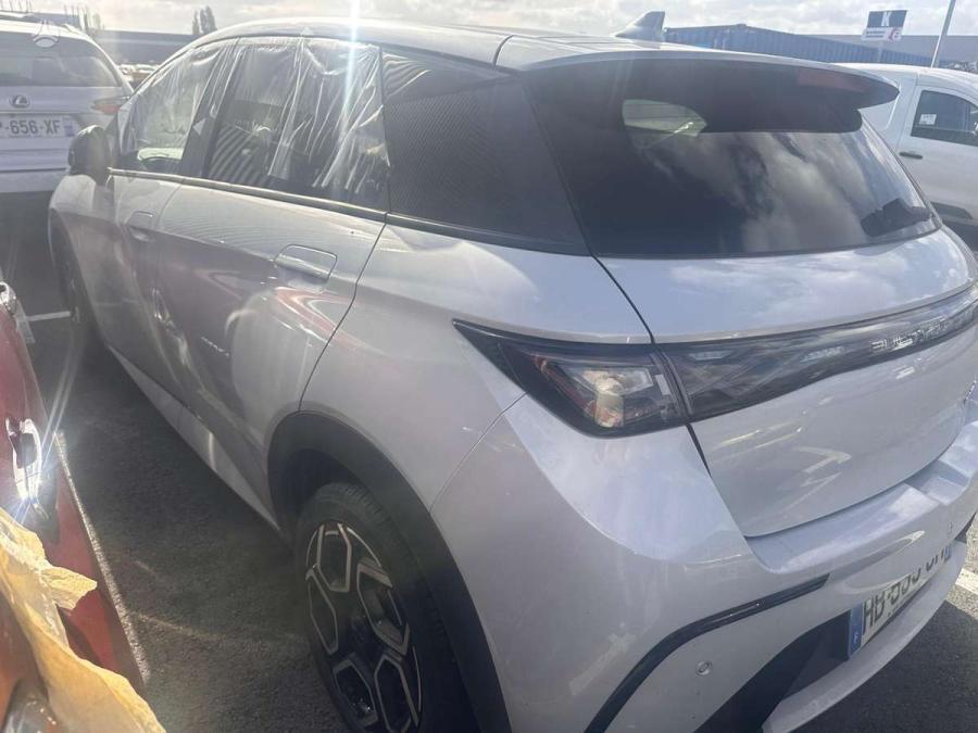 White BYD Dolphin 2025 in Prienai, with an engine capacity of 0.00 L and mileage of 27 thousand km for 11900 €, photo 6 on AUTOMOTO.COM.LV